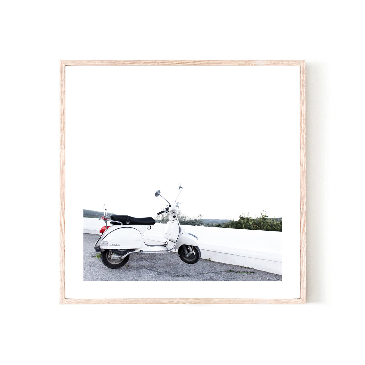 White Vespa – BLACKHAUS STUDIOS